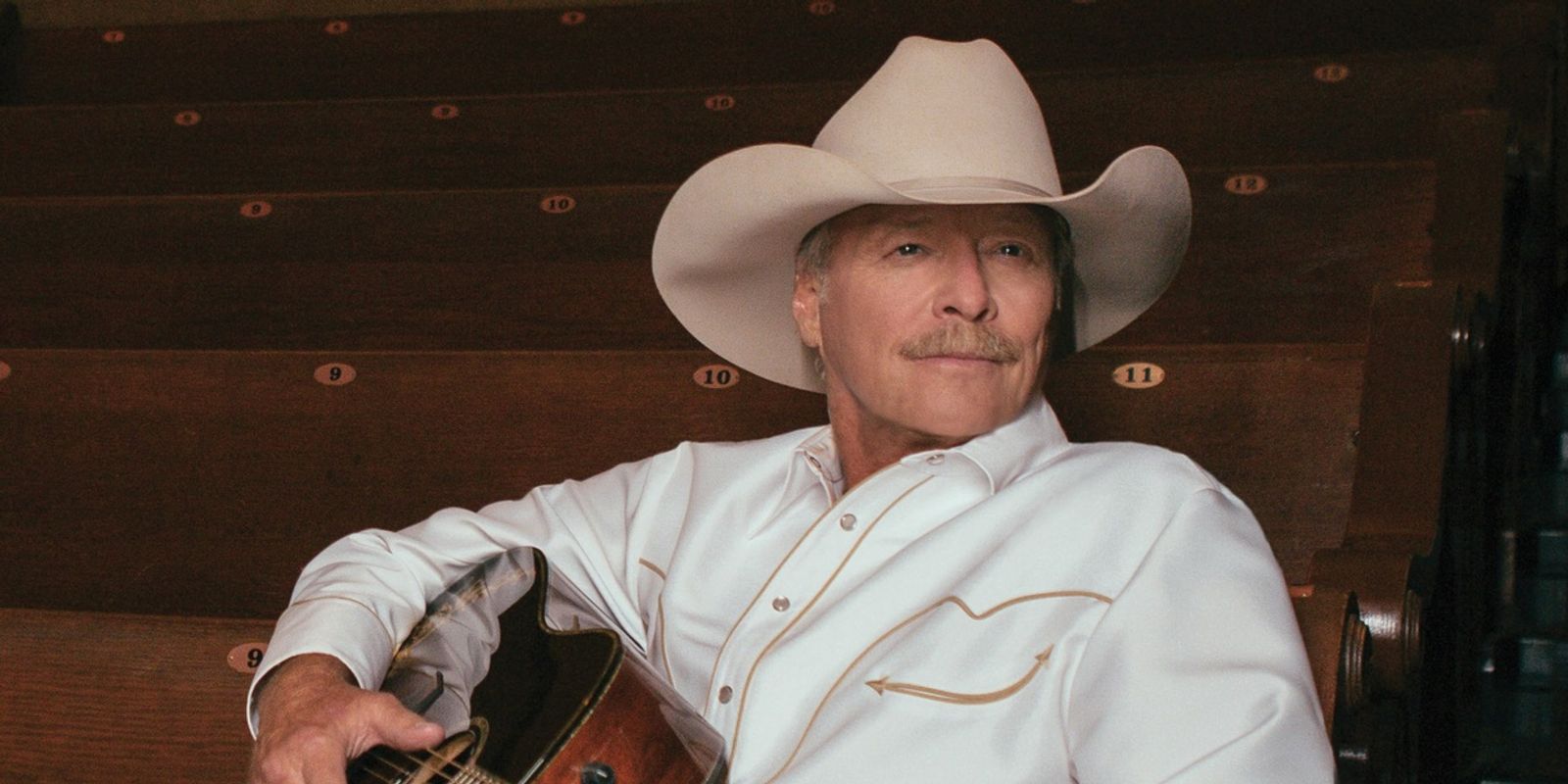Carrie Underwood & Luke Bryan Join Alan Jackson's Farewell Show