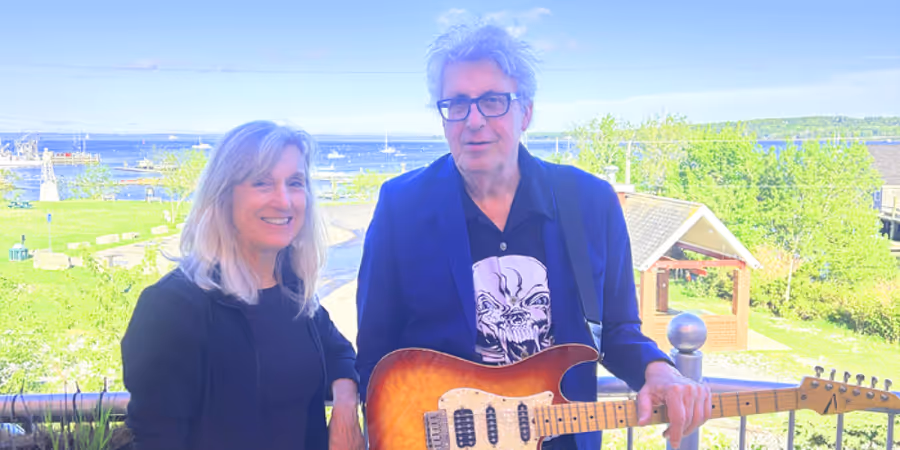 BEES DELUXE to Play Hartford's Black Eyed Sally's