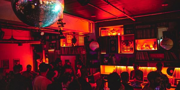 Cafe 1001 Celebrates 25th Anniversary With Two Day Celebration