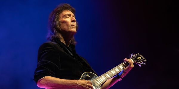Interview: Steve Hackett of GENESIS GREATS, LAMB HIGHLIGHTS & SOLO ...