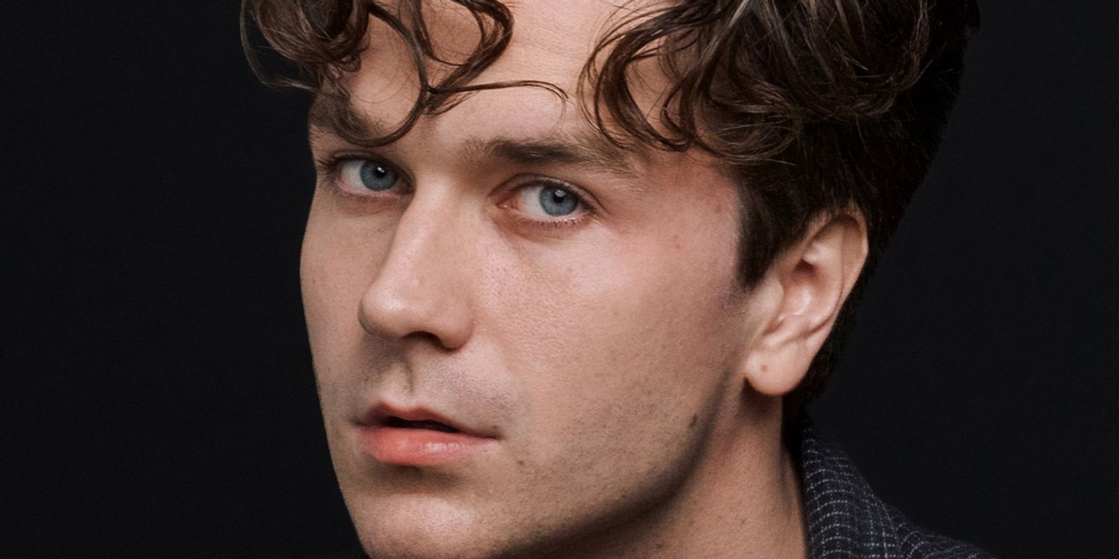 John Patrick Collins to Step into the Role of 'Bob' in THE OUTSIDERS