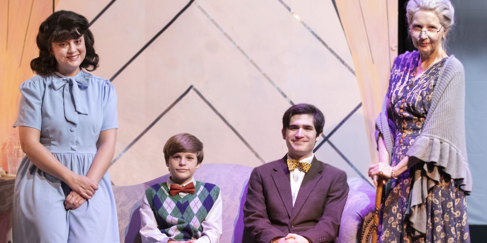 LOST IN YONKERS to be Presented at Kentwood Players in January