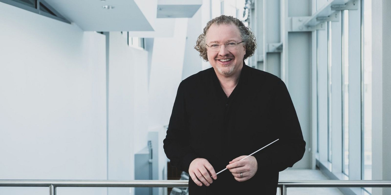 New World Symphony Extends Artistic Director Stéphane Denève's Contract