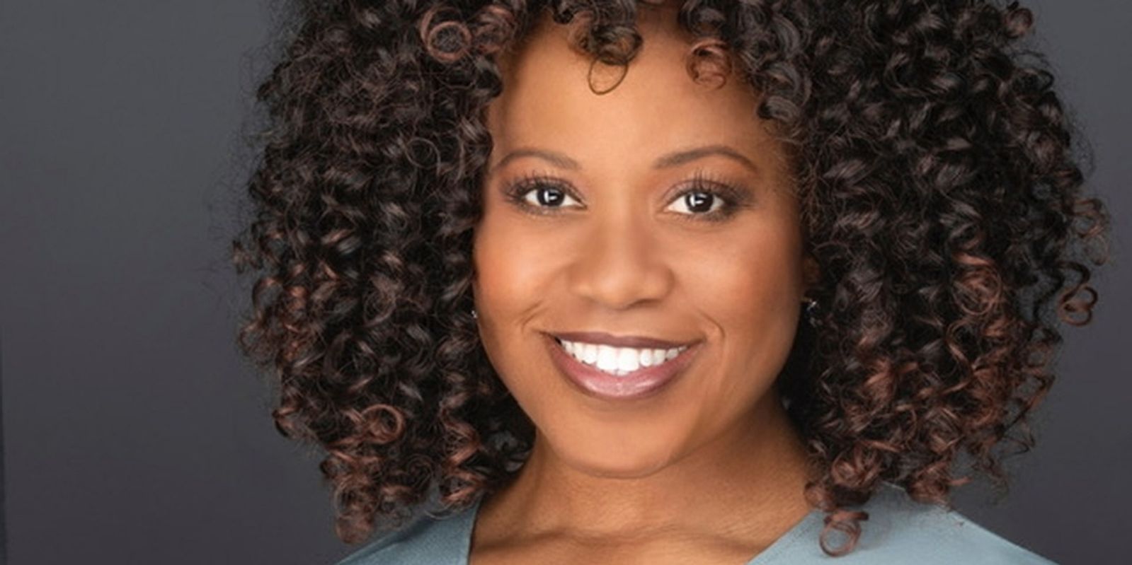 Q. Smith Joins MOMS' NIGHT OUT at The Green Room 42