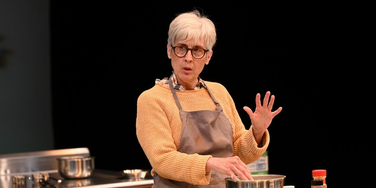 Review: APPLES IN WINTER at Gremlin Theatre