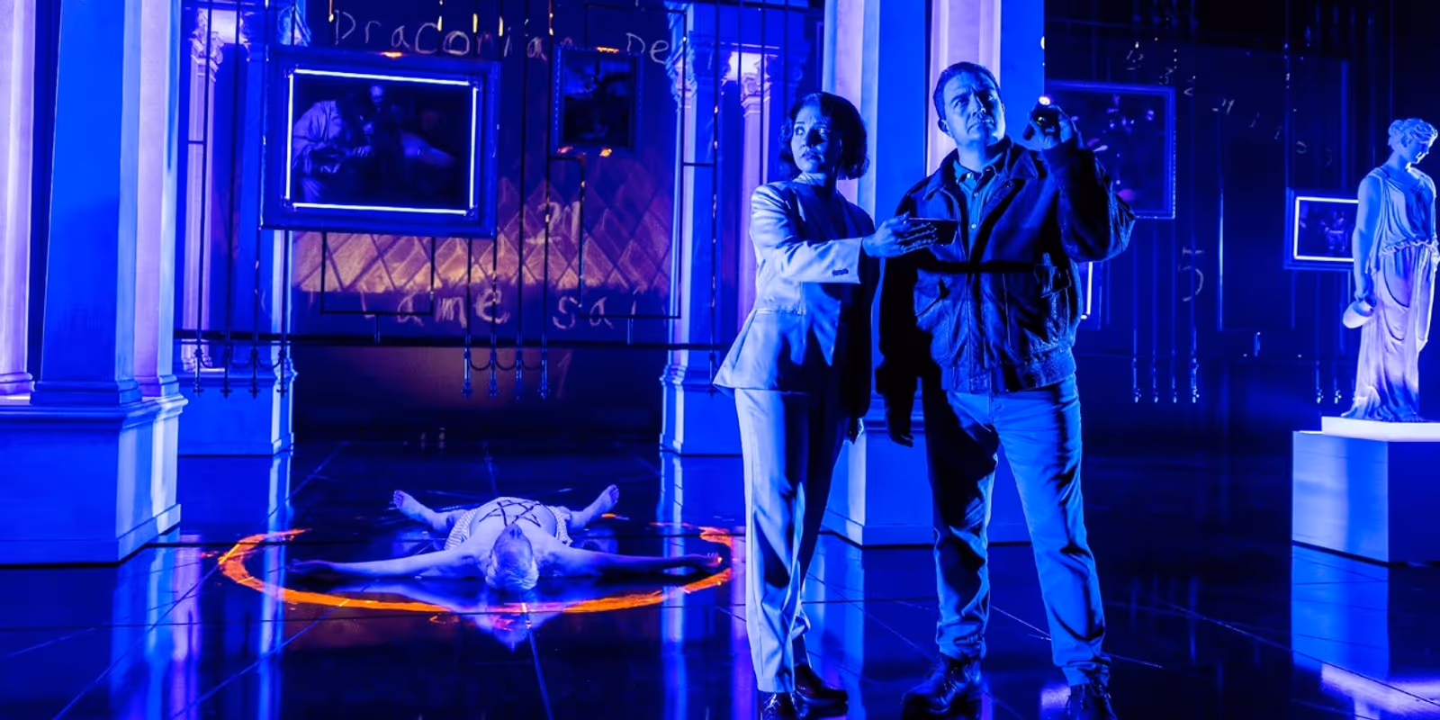 Review: THE DA VINCI CODE at Alley Theatre