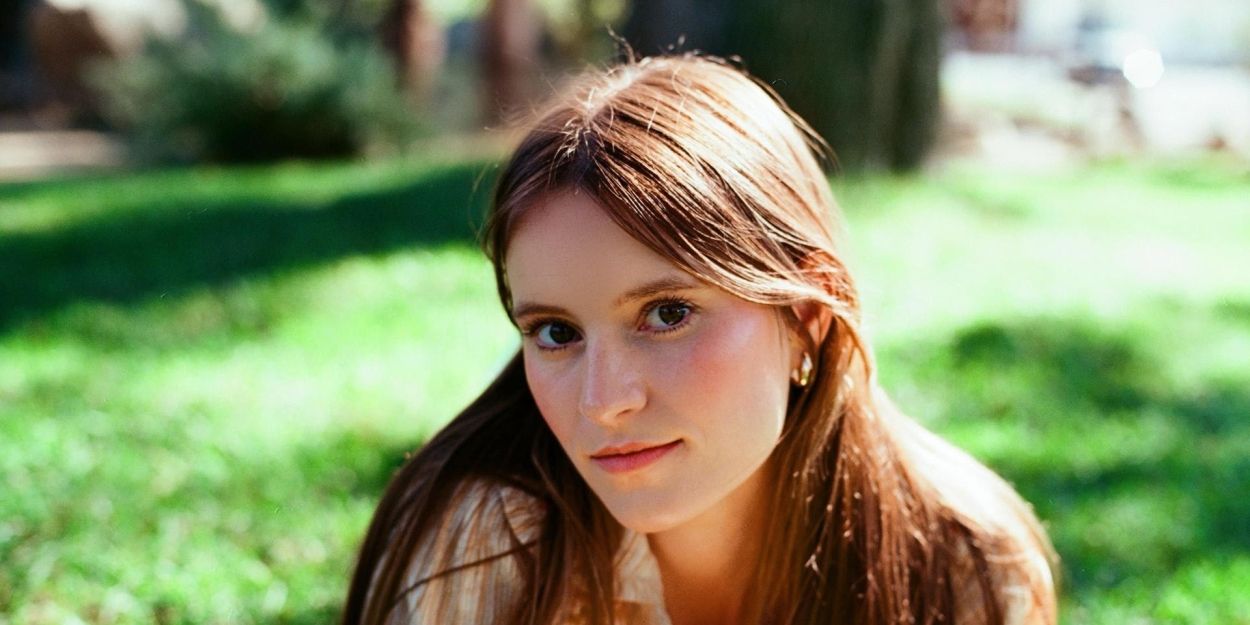 Rosie Darling Shares 'Roomful Of People (ft. Jake Scott) Ahead of New EP