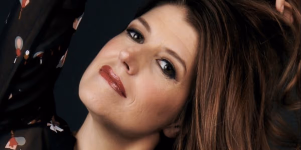 See Nicole Parker as Jillane Jenkins in SUITCASE FULL OF LIES at The ...