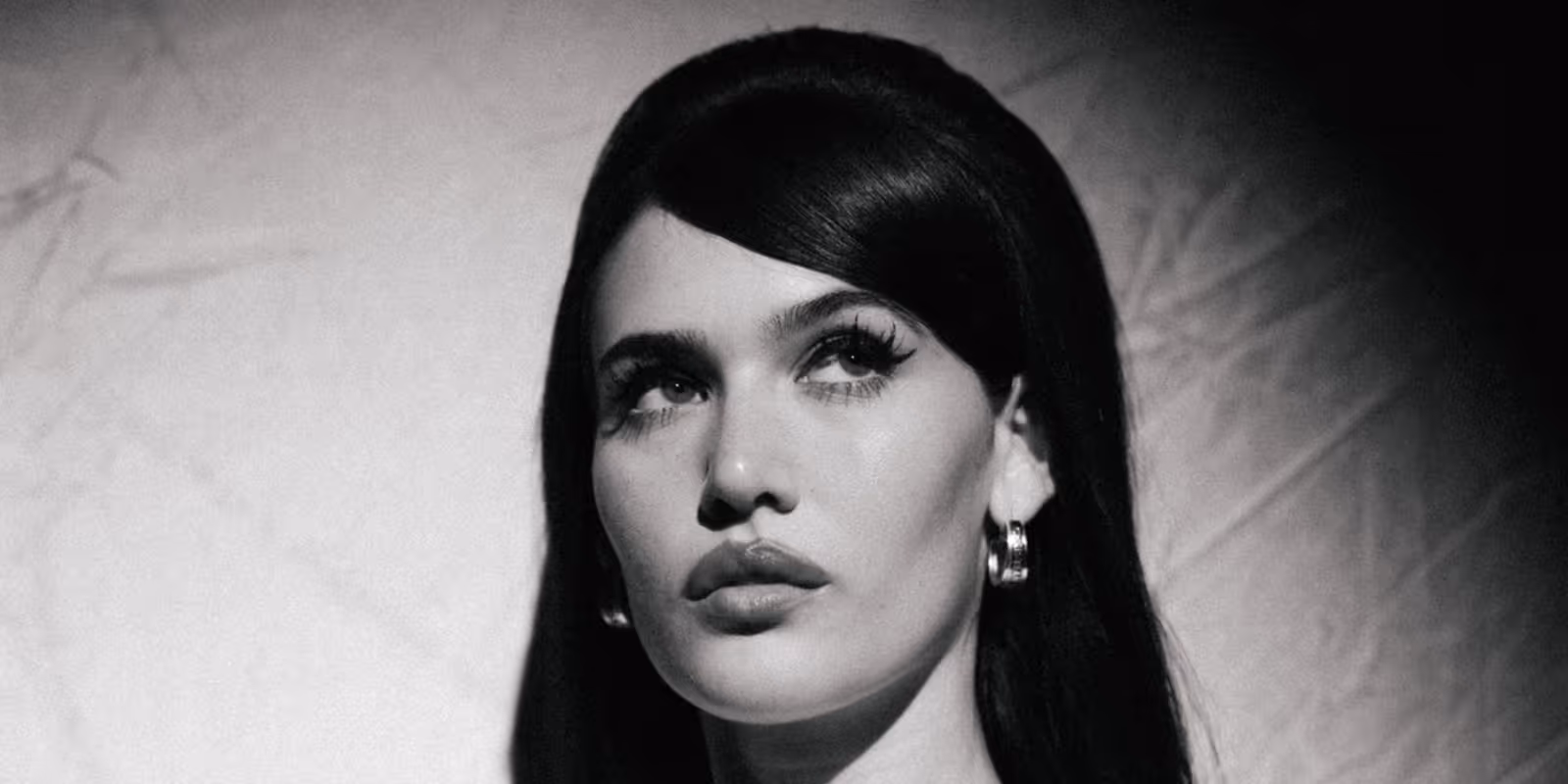 Sienna Spiro Sets Highly Anticipated Debut Album 'Visitor'