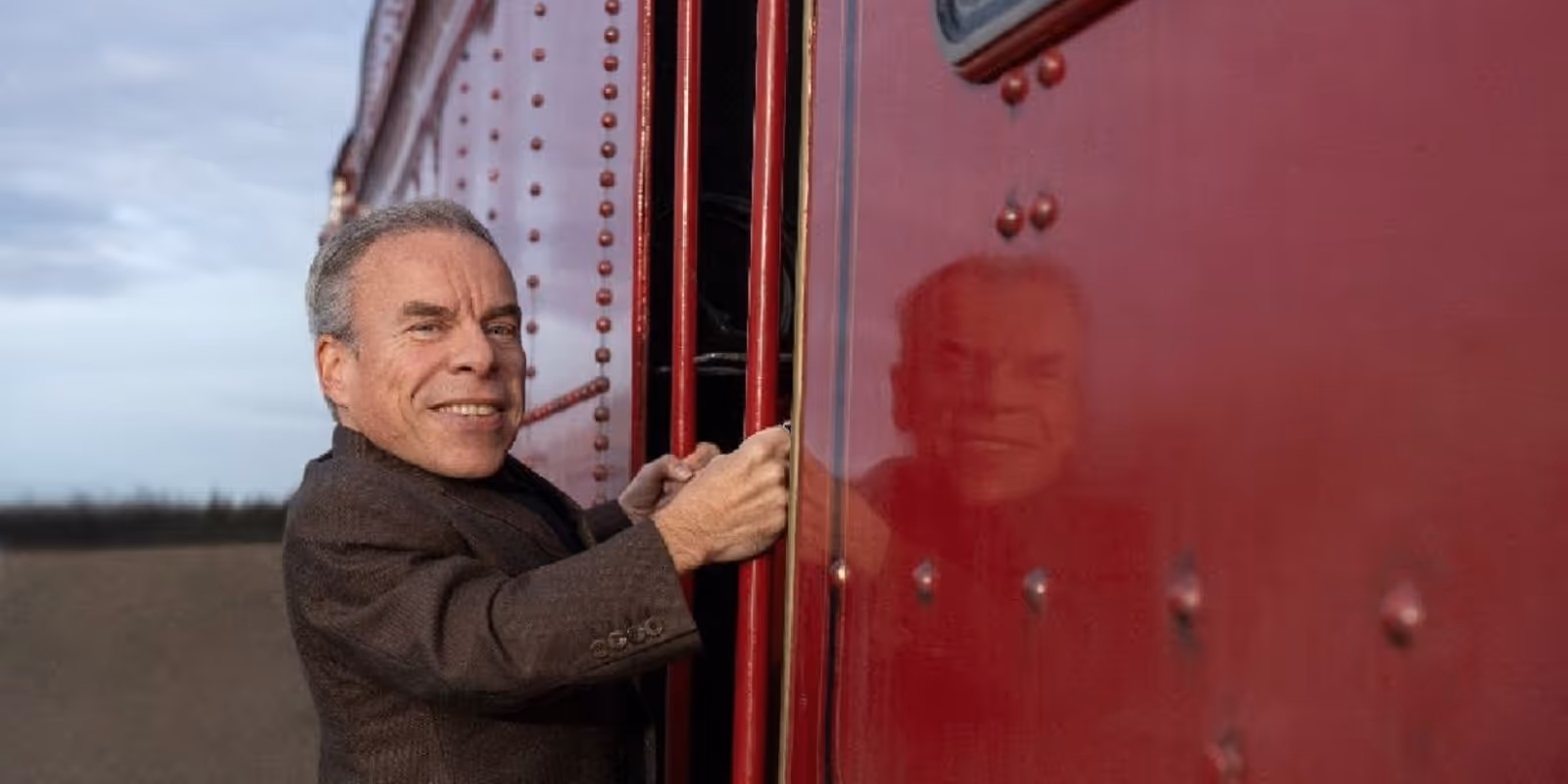 Warwick Davis to Return as Professor Flitwick in HARRY POTTER Series ...