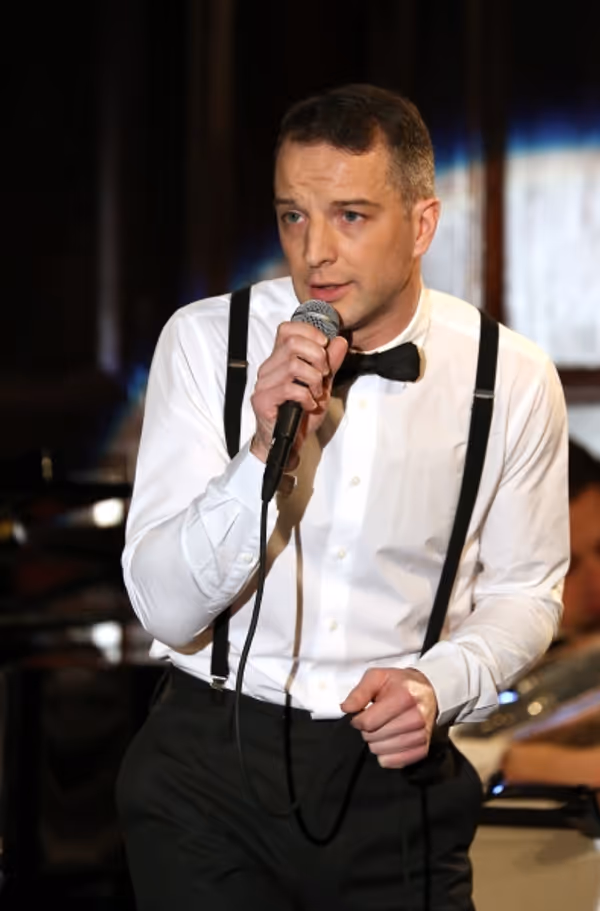 Euan Morton (Actor): Credits, Bio, News & More | Broadway World