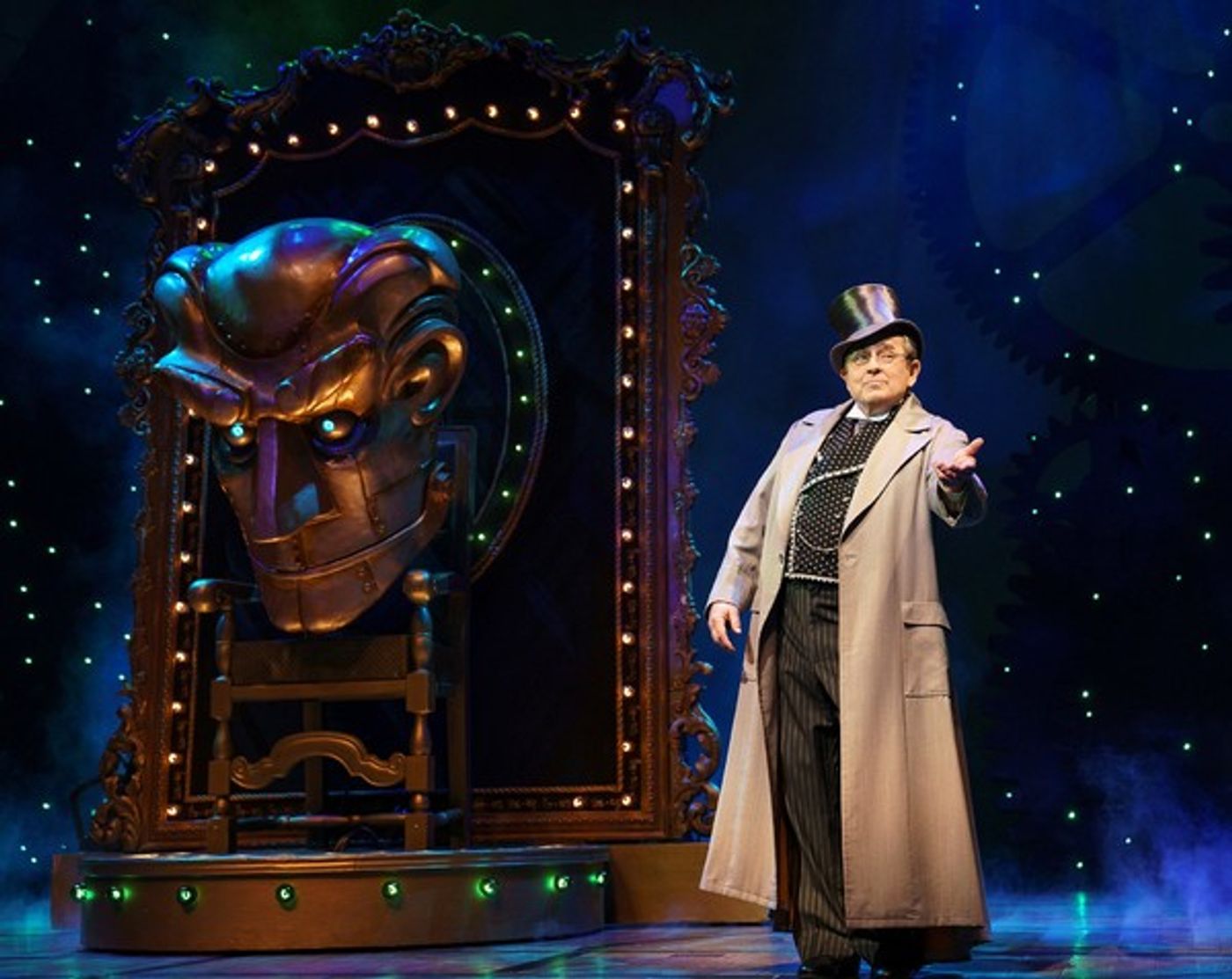 Photos: First Look at Alexandra Billings, Lindsay Pearce and More in WICKED on Broadway