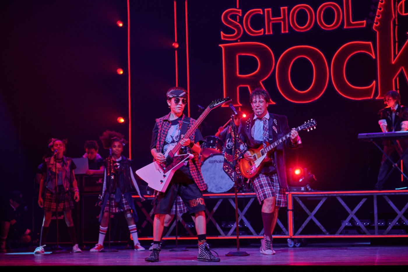 Photos: Nuevas imágenes de escena de SCHOOL OF ROCK
