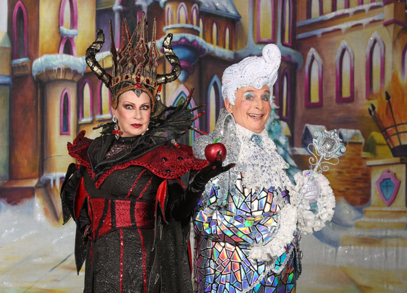 Photos: First Look at the Cast of SNOW WHITE AND THE SEVEN DWARFS Panto at Southampton's ...