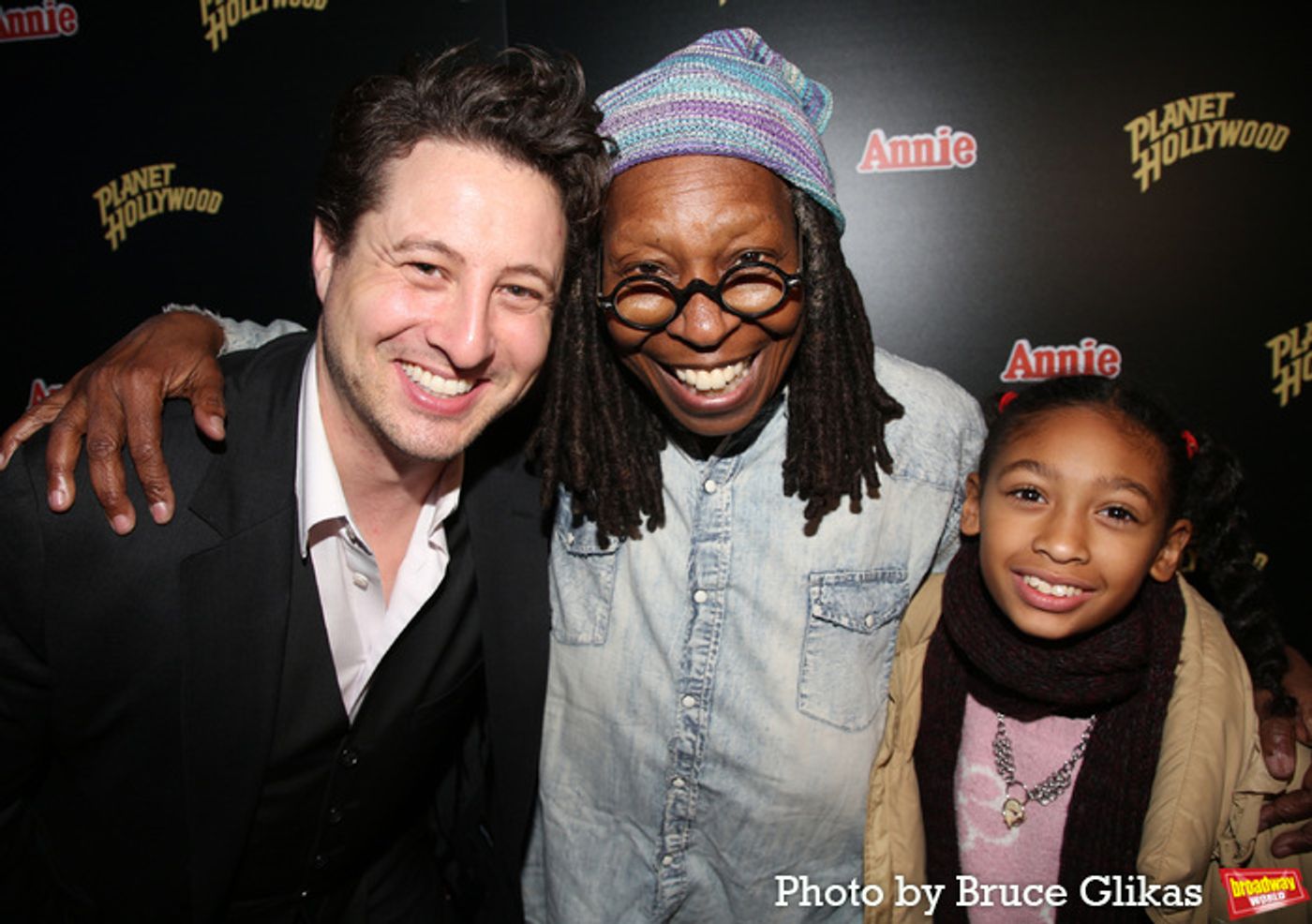Photos: Whoopi Goldberg & ANNIE Cast Celebrate at Planet Hollywood NYC