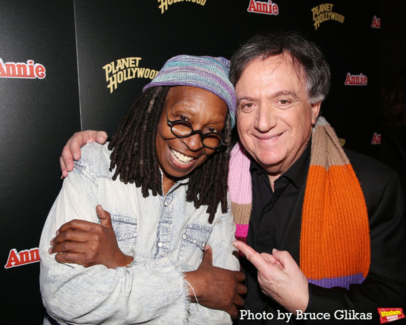 Photos: Whoopi Goldberg & ANNIE Cast Celebrate at Planet Hollywood NYC