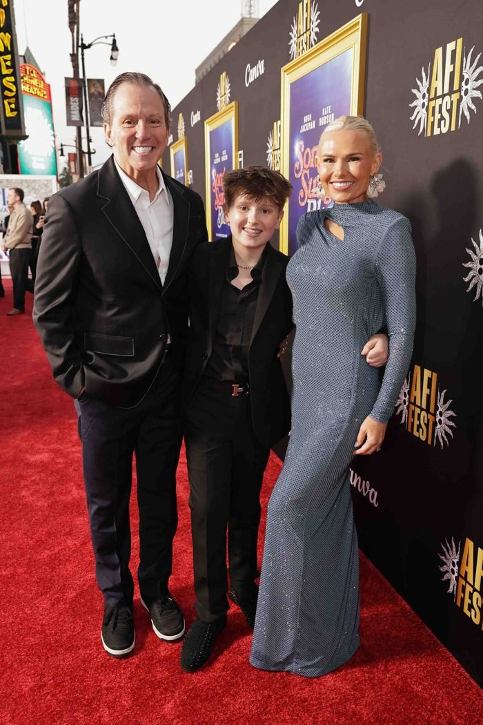 Photos : Hugh Jackman, Kate Hudson, et d'autres à la première de SONG SUNG BLUE